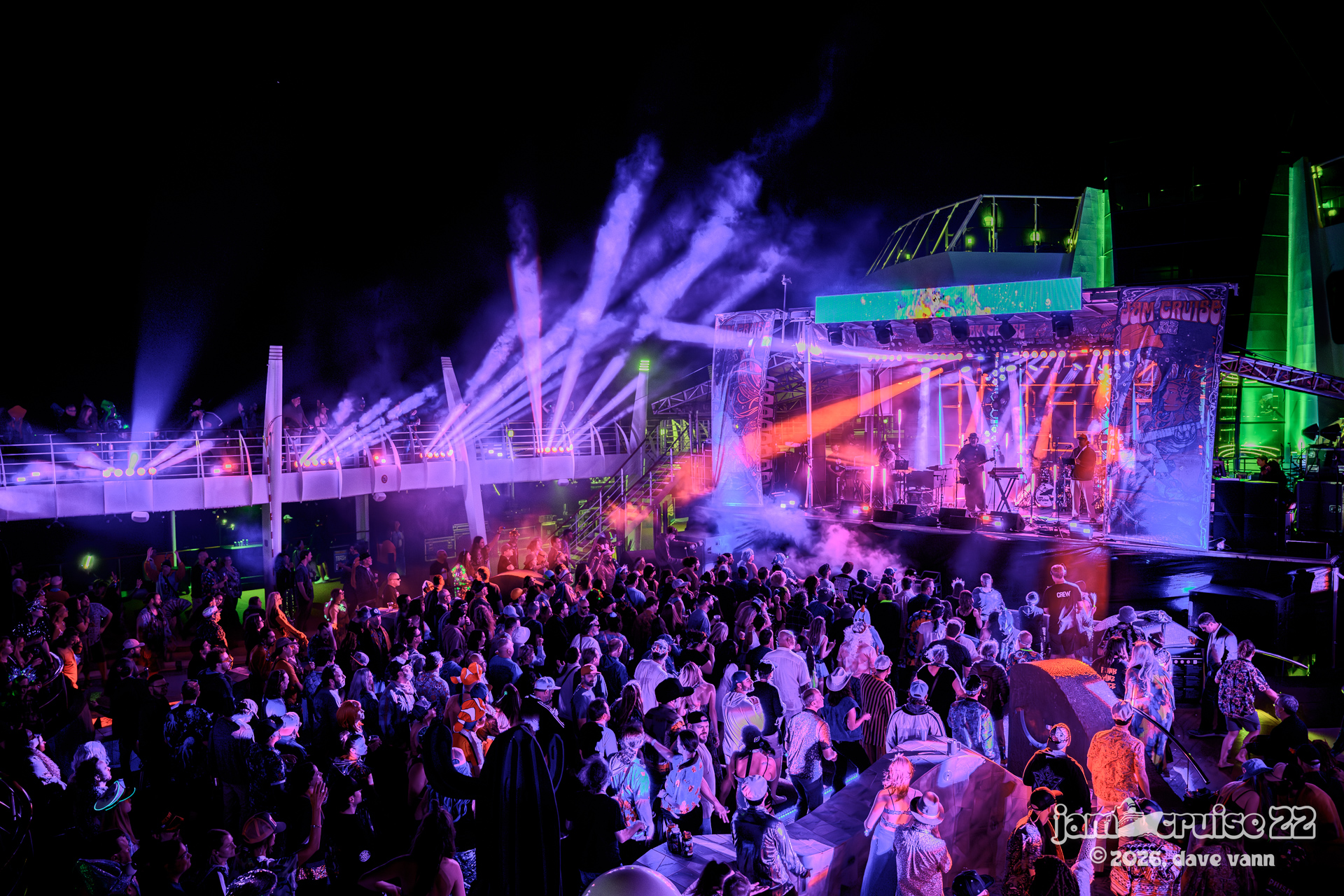 jam cruise 07 disco biscuits • MUSICFESTNEWS